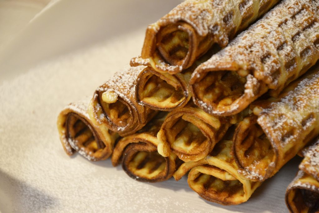 Crispy Lithuanian Waffles with Cinnamon - Tasted Stories